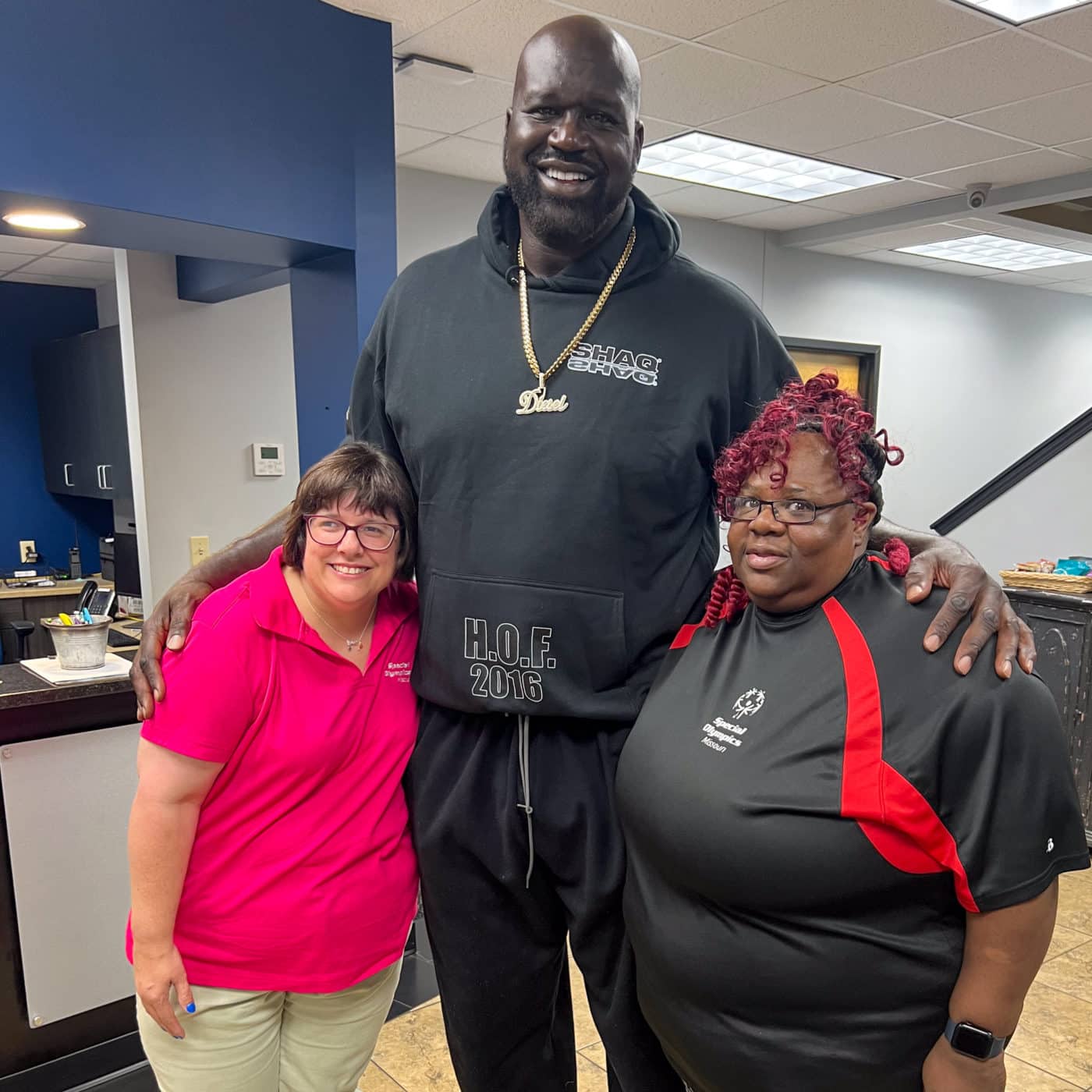 Shaquille O’Neal visits with Special Olympics Missouri Hall of Fame ...